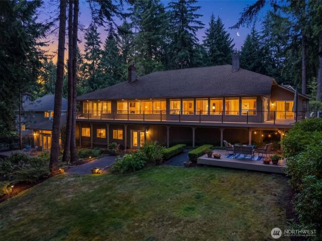 4922 Canterwood Drive NW