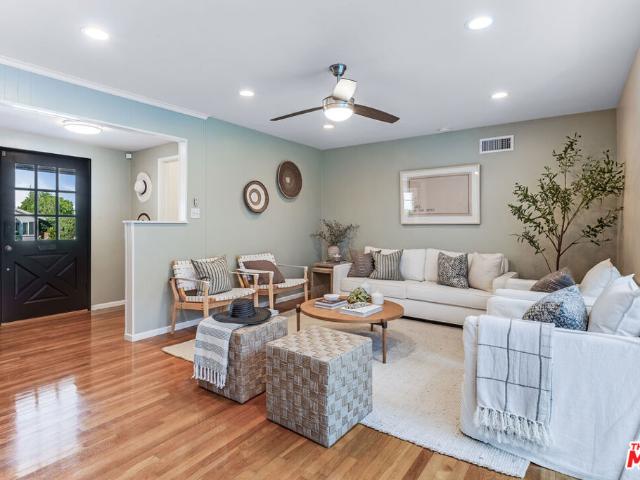 4922 Paseo Del Pavon