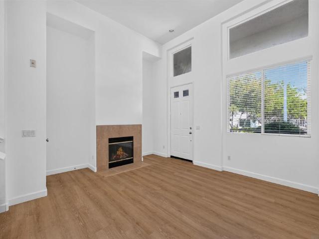 4922 Paramount Dr