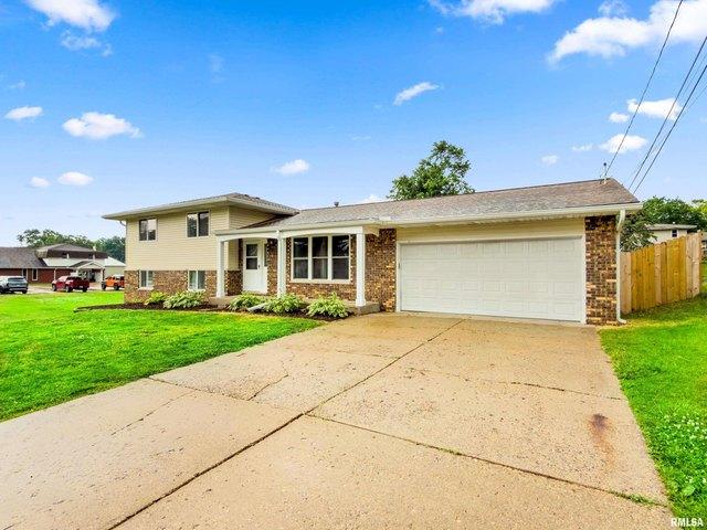 4922 Pfeiffer Rd, Bartonville, IL 61607