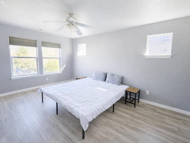 4923 N Newark St, Portland, OR 97203 | Compass