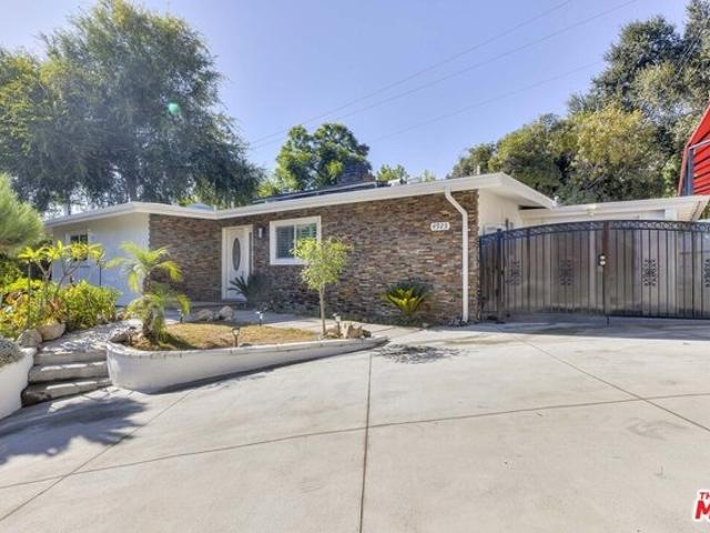 4923 Burgoyne Ln, La Canada Flintridge, CA 91011
