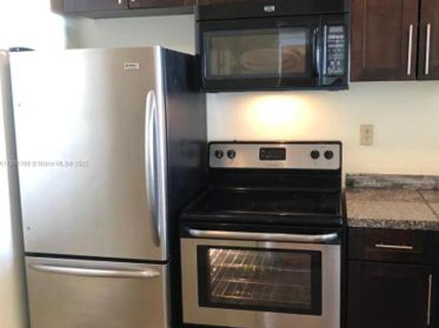 492 165th St Rd NW #C514, Miami, FL 33169