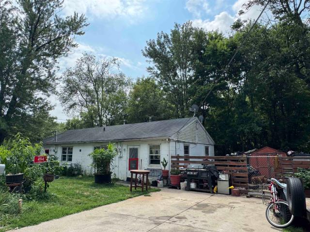 492 494 E Community Drive