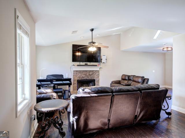 492 Beason Road SE