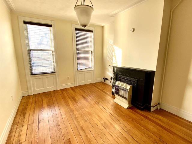 492 Monmouth St # 2 L