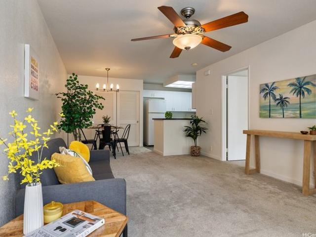 492 Mananai Pl Unit 13E, Honolulu, HI 96818