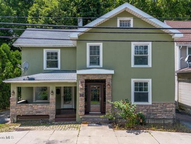 492 N Main St, Archbald, PA 18403