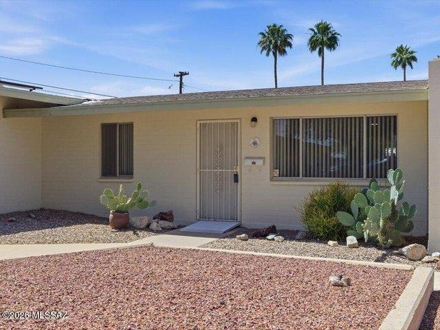 492 N Silverbell Rd, Tucson, AZ 85745