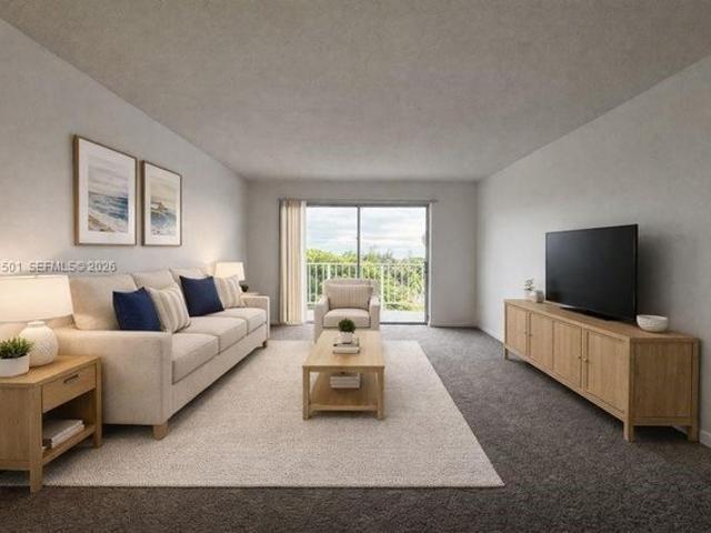 492 NW 165th St Rd Apt C611, Miami, FL 33169