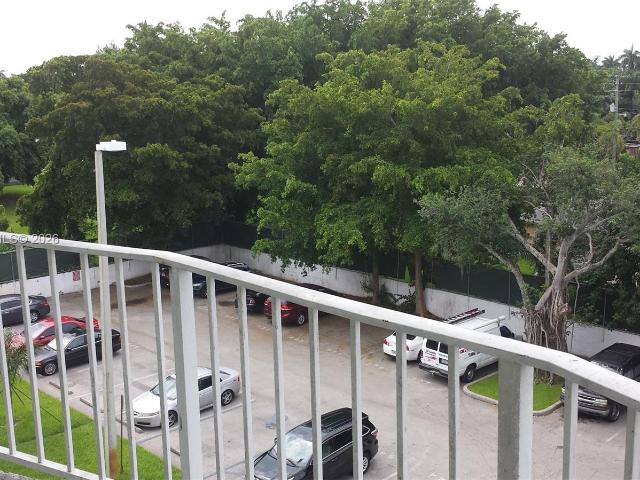 492 NW 165th St, Unit C509, Miami, FL 33169 | MLS #A11965 | Compass