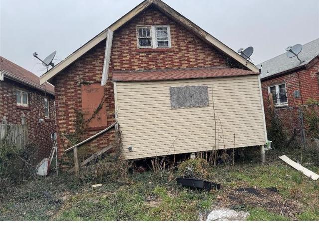 4934 Plover Ave, St. Louis, MO 63120 | MLS #25064 | Compass