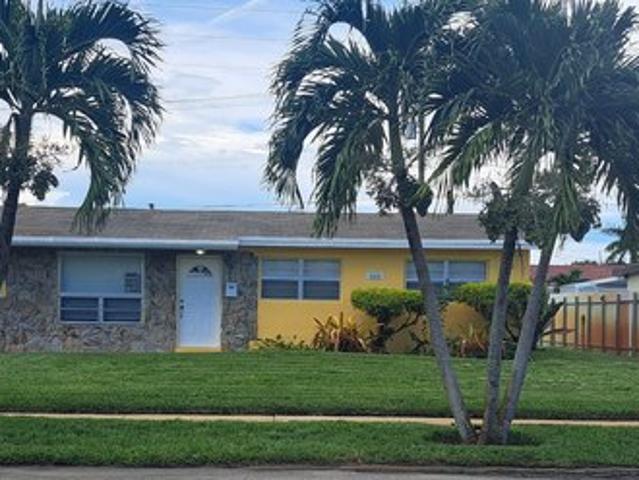 4935 NW 182nd St, Miami Gardens, FL 33055