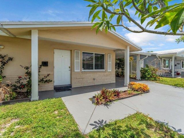 4935 NW 54th St, Tamarac, FL 33319