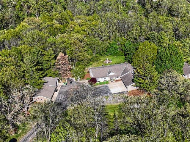 4935 Buena Park Rd, Waterford, WI 53185