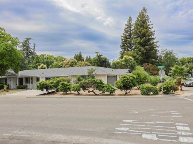 4935 Cowell Blvd, Davis, CA 95618