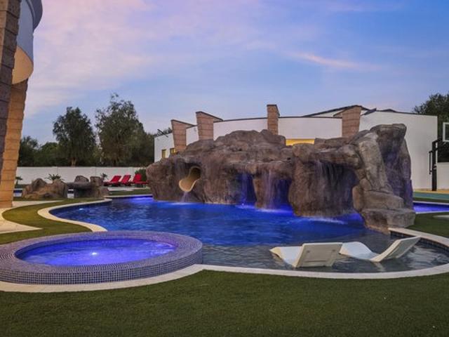 4935 E Berneil Dr, Paradise Valley, AZ 85253