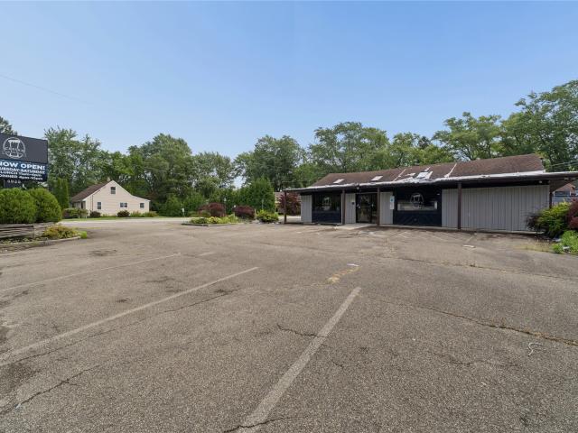 4935 E LAKE Road
