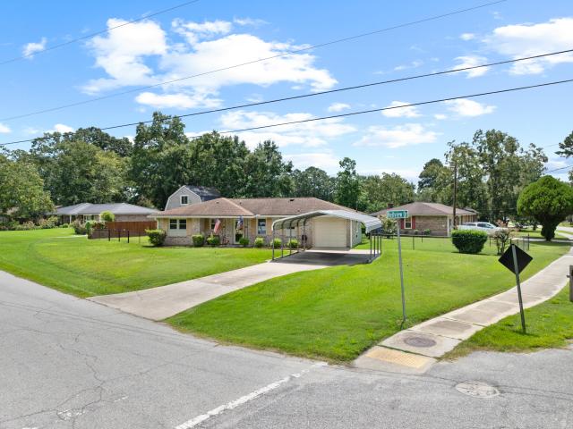 4935 Foxwood Drive