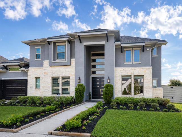 4935 Grapevine Lane