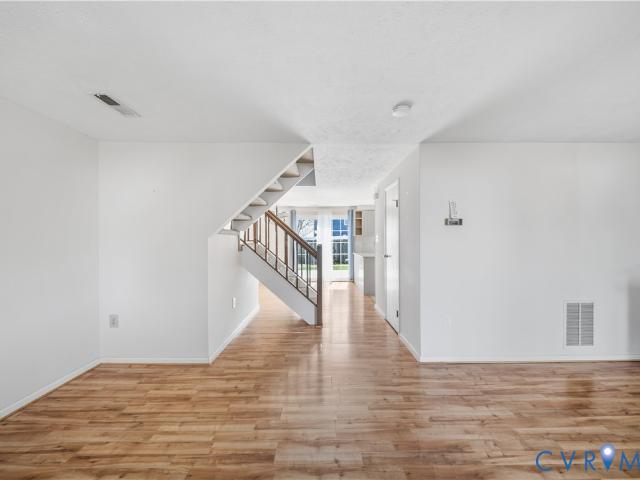 4936 Farrell Court