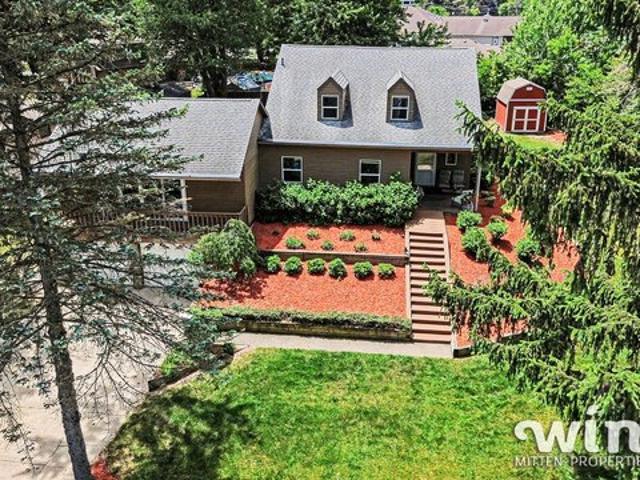 4936 Shoreview Dr, Coloma, MI 49038