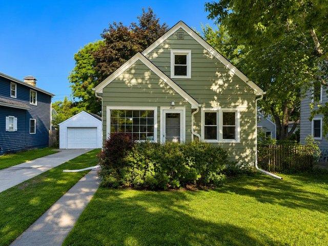 4937 N Hollywood Ave, Whitefish Bay, WI 53217