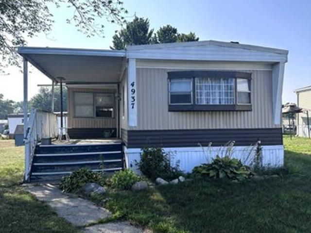 4937 Nixon Ct, Hudsonville, MI 49426