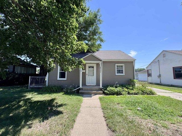 4937 Illinois St, Loves Park, IL 61111