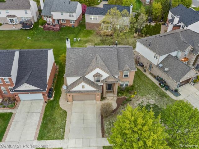 49385 Central Park E