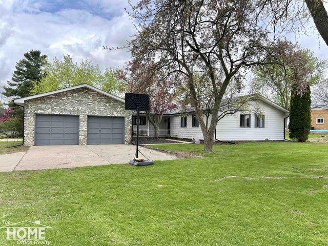 4938 Ottawa Ct, Owosso, MI 48867