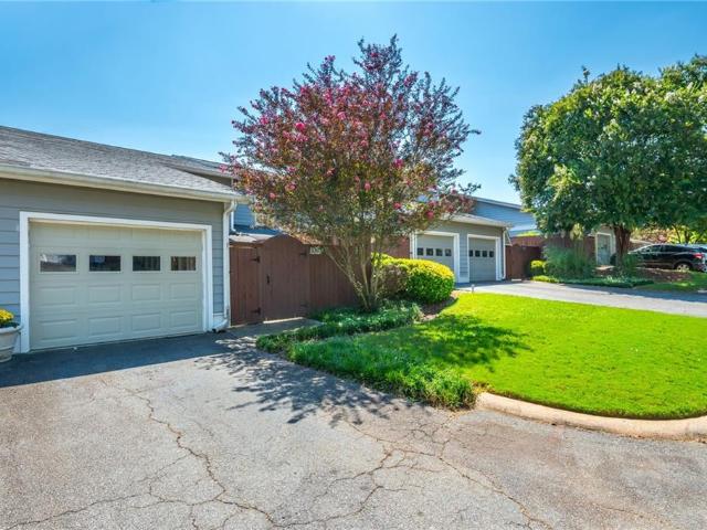 4939 Meadow Lane