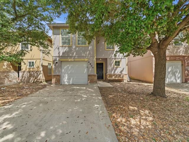 4930 S Cancun Dr, Houston, TX 77045