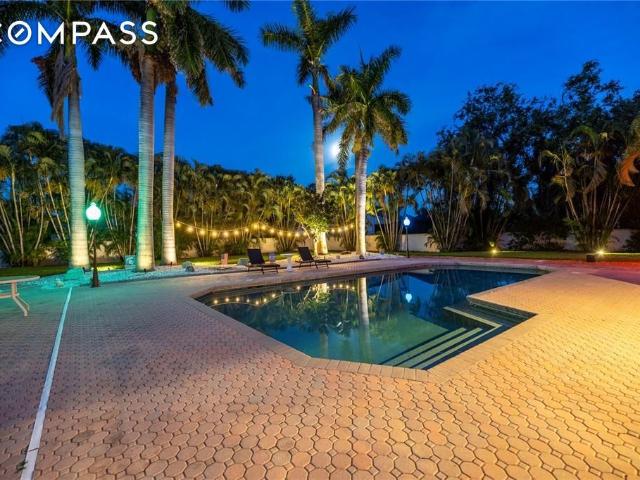 4930 Sandpiper Ln S, St. Petersburg, FL