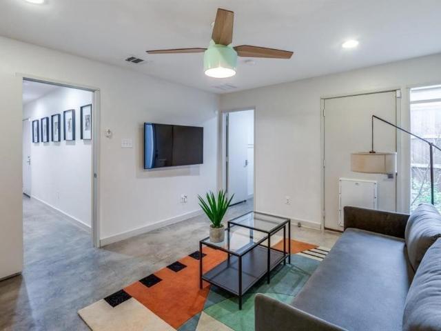 4931 Hornsby Place