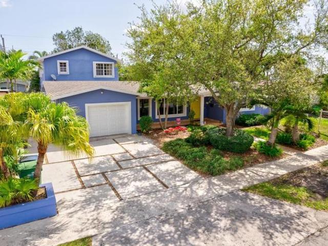 4931 SW 87th Ct, Miami, FL 33165