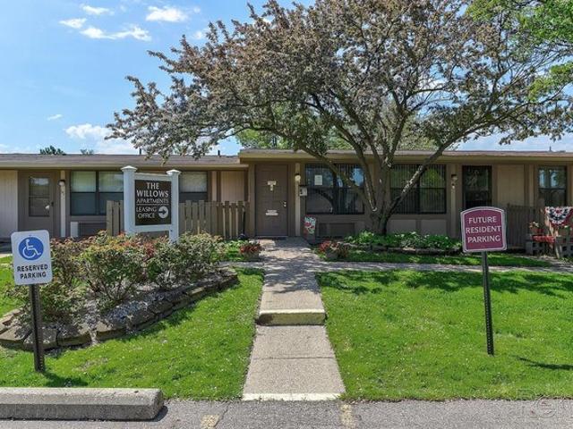 49330 Carlos St, Chesterfield, MI 48051