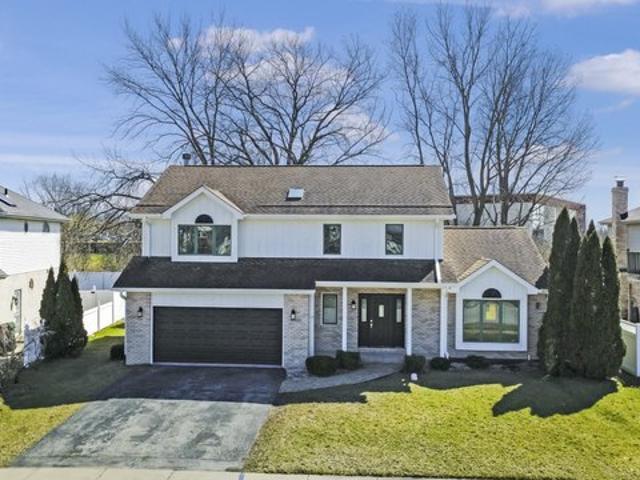 4933 Meadow Lake Dr, Richton Park, IL 60471
