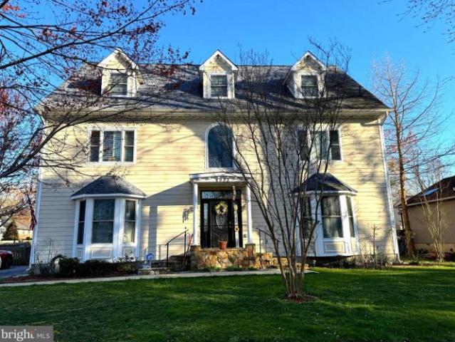 4933 Aspen St, Shady Side, MD 20764