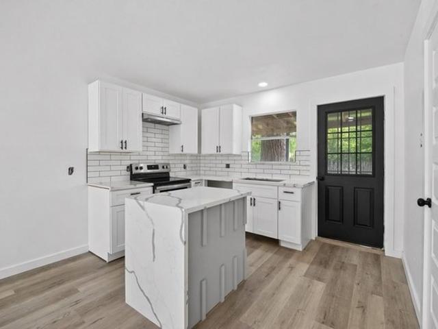 4933 Doolittle Blvd, Houston, TX 77033