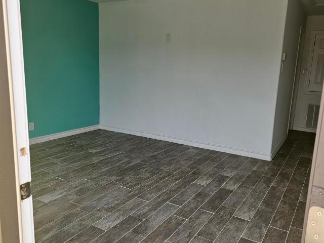 4933 Franzetta St