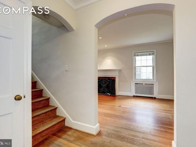 4933 47th St NW, Washington, DC