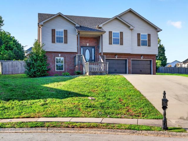 493 Comanche Ct