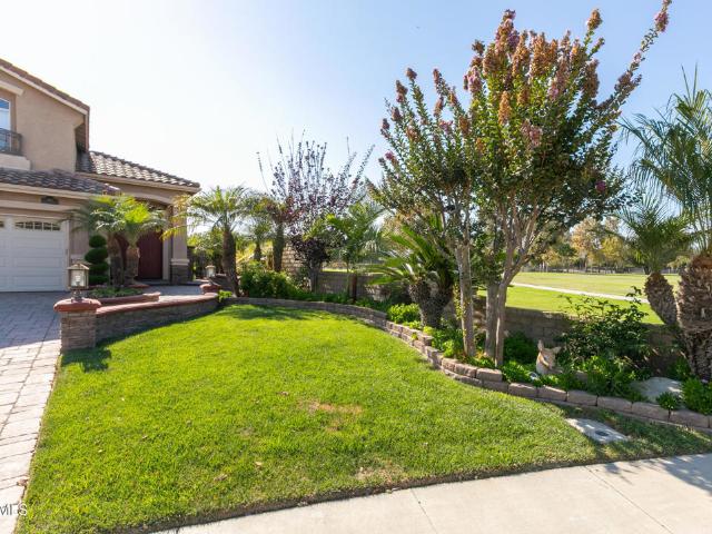 493 Avenida Valencia