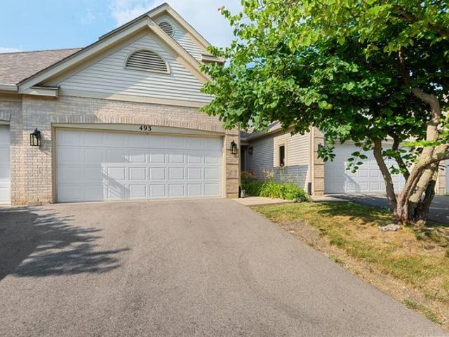 493 Doverton Ln, Fox River Grove, IL 60021