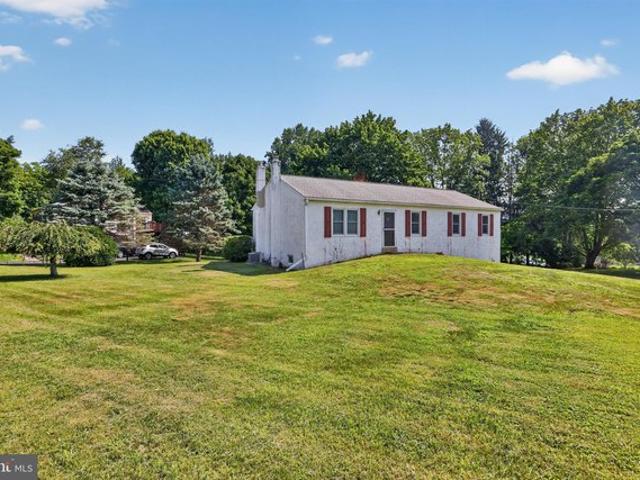 493 McGregor Dr, West Chester, PA 19380