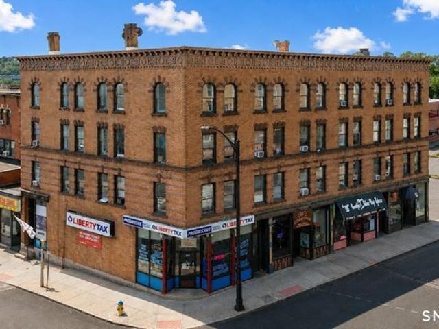 493 Meadow St, Waterbury, CT 06702