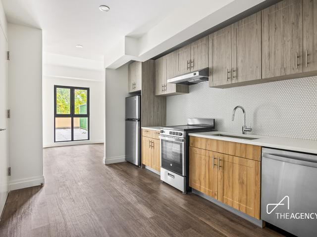 493 Myrtle Avenue, Brooklyn, NY