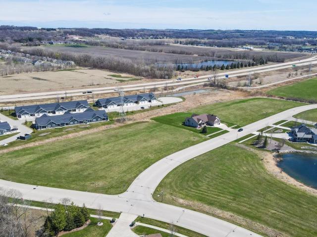 493 S Country Ln, Unit 33, Fond du Lac, WI 54935 | MLS #50307 | Compass