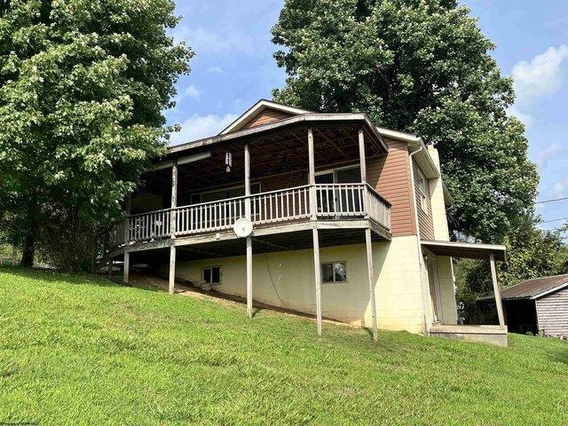 493 Sandy Ave, Buckhannon, WV 26201